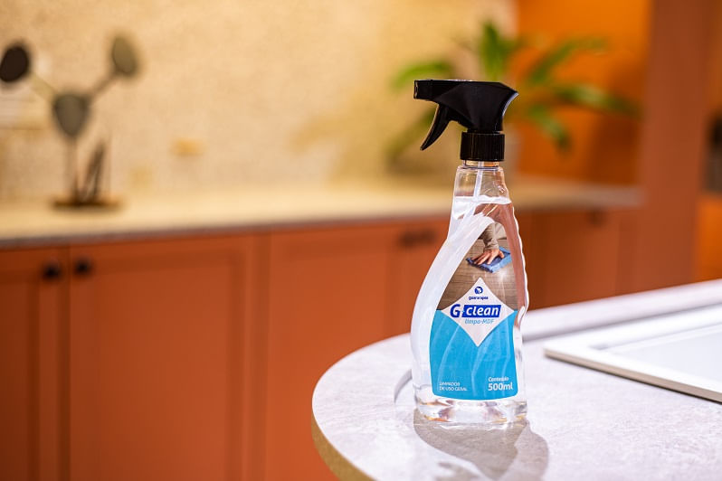 Produto para limpeza de MDF - Casa Guararapes